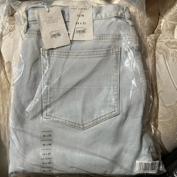 Free Assembly | Jeans | Free Assembly Slim Light Wash Jean 34 X 32 ...
